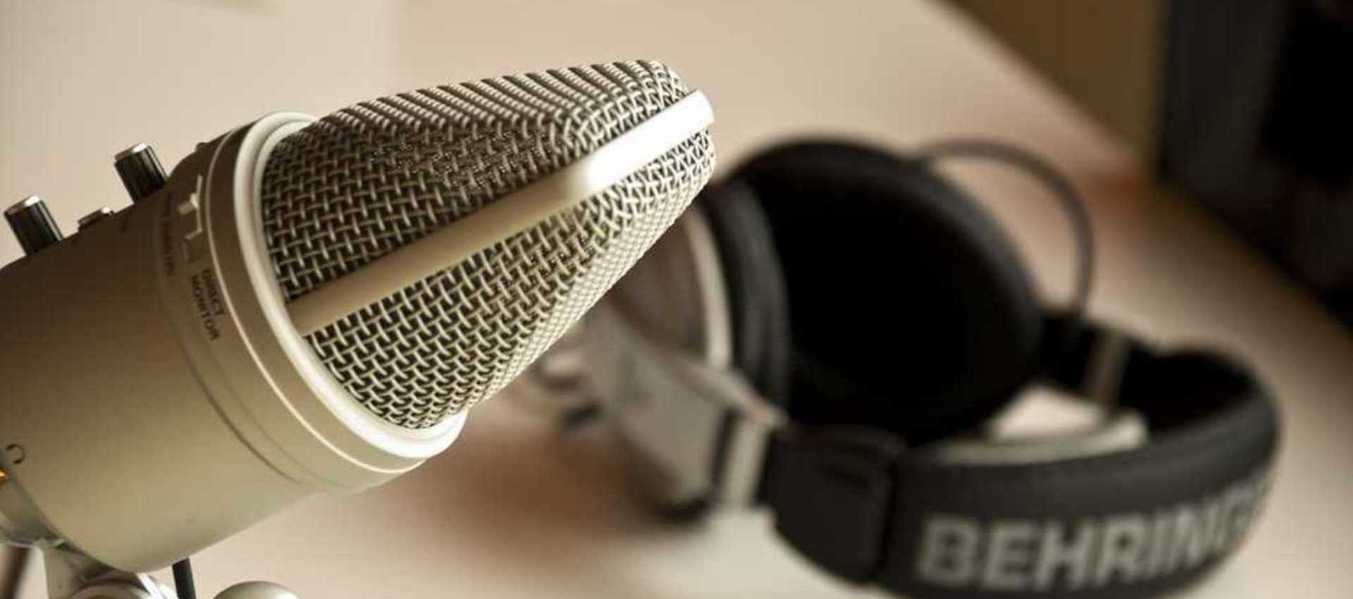The best tech podcasts to listen to now!
